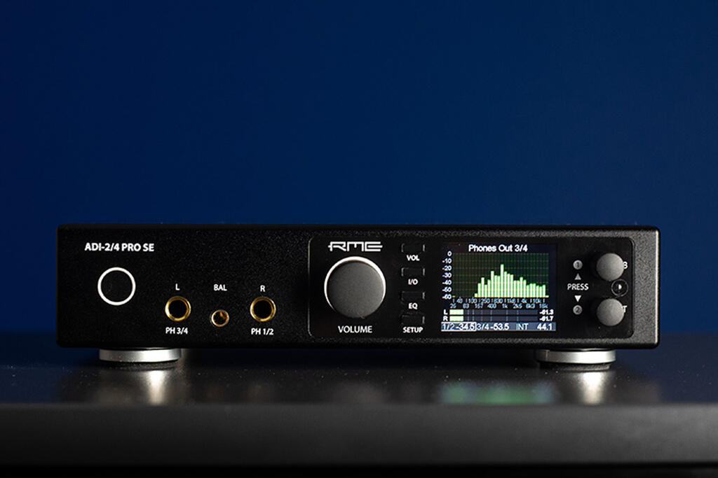 RME ADI-2/4 Pro SE Limited Edition AD/DA AD/DA USB 2.0 DAC, 2 HP, SteadyClock FS - Prolyd AS
