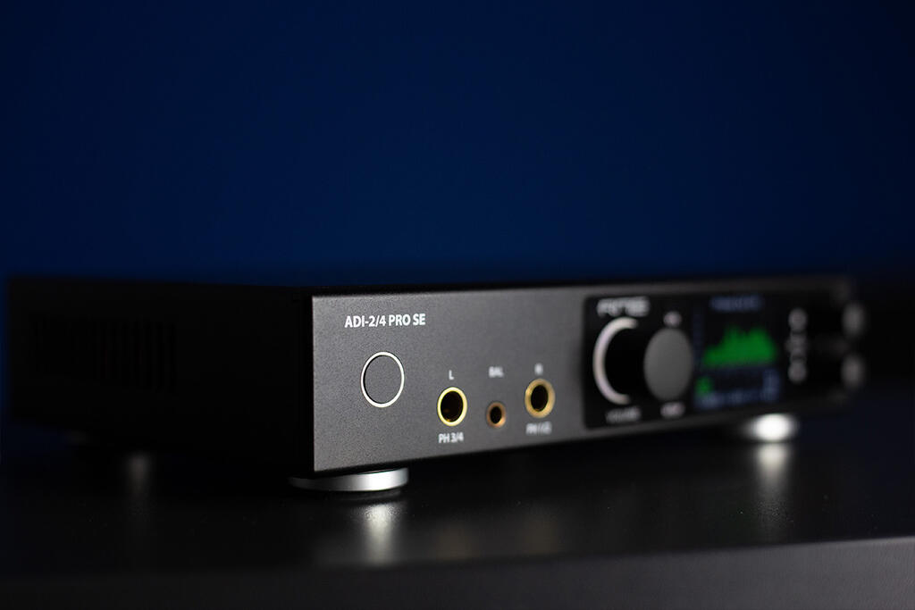 RME ADI-2/4 Pro SE Limited Edition AD/DA AD/DA USB 2.0 DAC, 2 HP ...